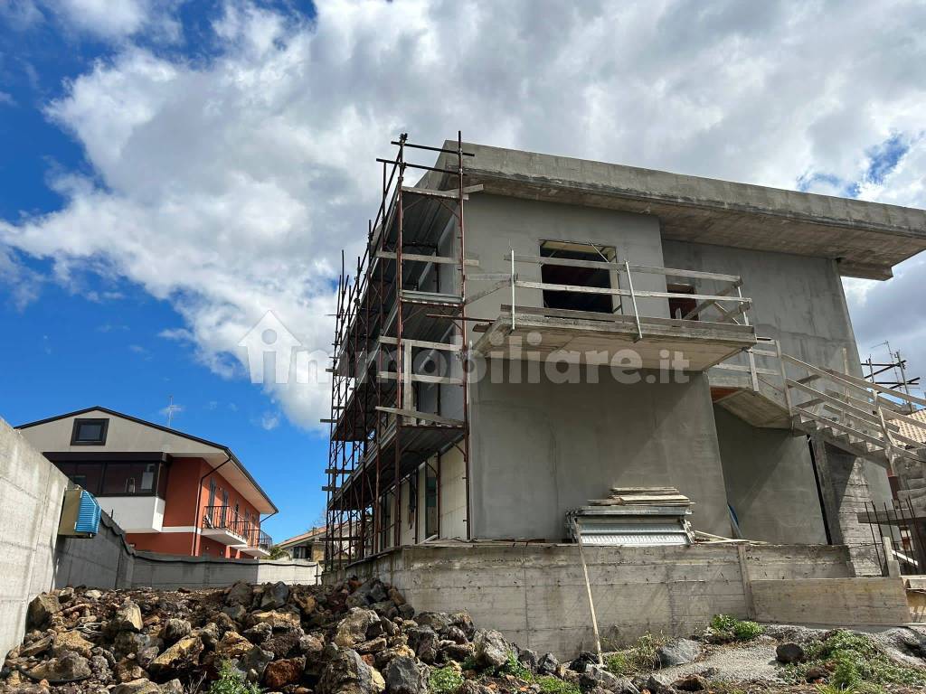 Vendita Appartamento in villa in via Altarelli 18 San Pietro Clarenza ...