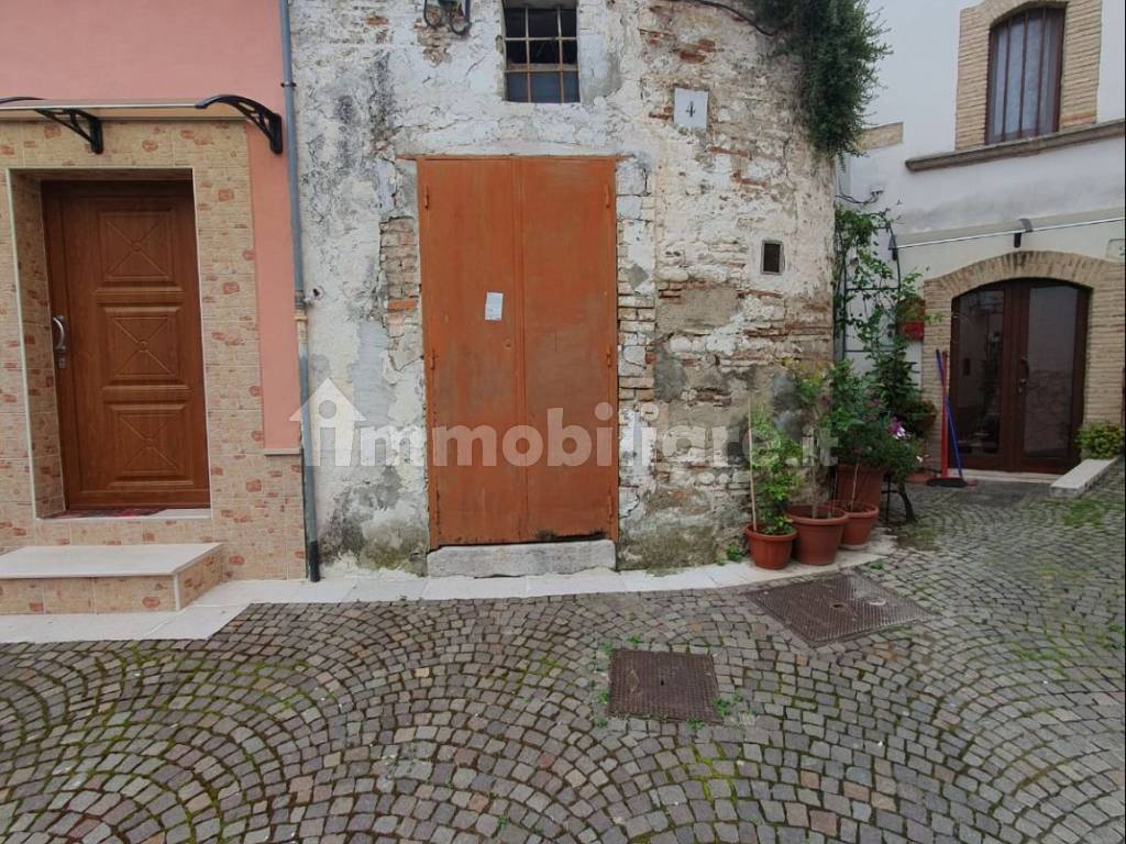 Sale Single-family detached house in via San Pietro 2 Ascoli Satriano ...