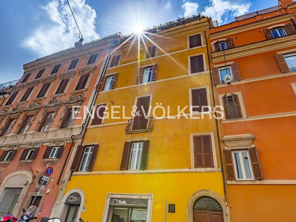 Trilocale via di Capo le Case, Spagna, Roma