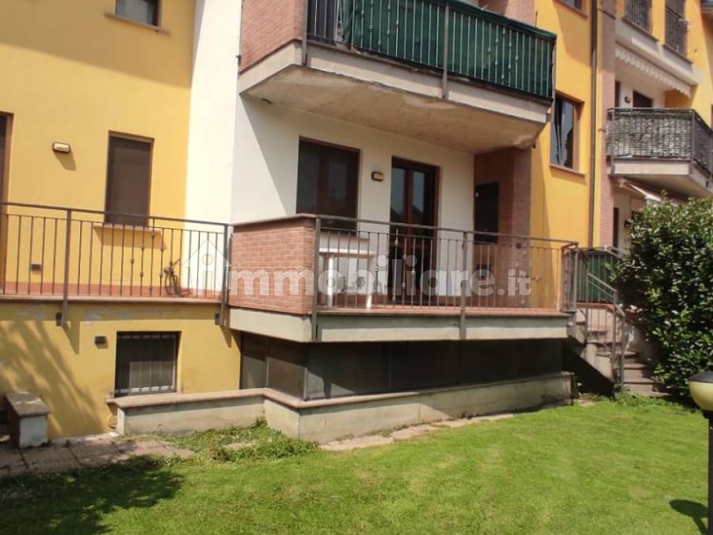 Vendita Appartamento Zelo Buon Persico. Trilocale in via Mario ...