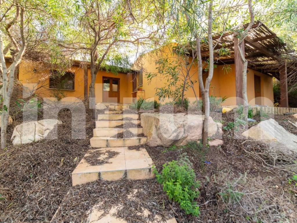 Sale Multi-family villa in via Casa di Lu Pastori snc Trinità d'Agultu ...