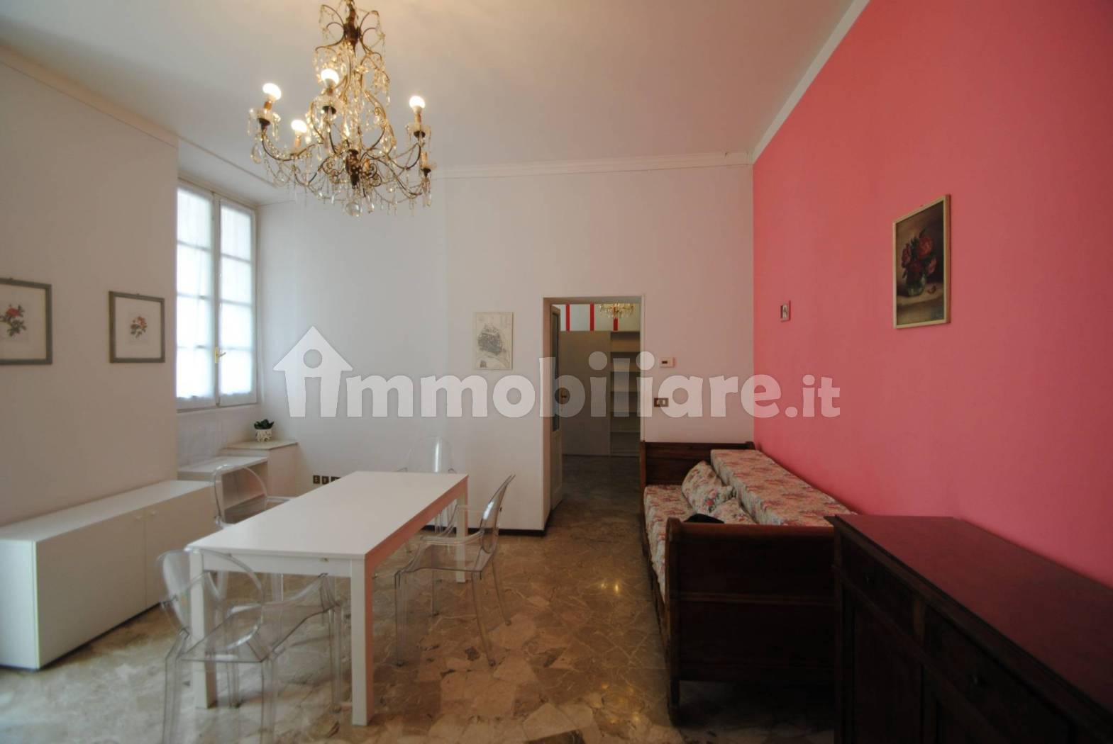 Trilocale corso Camillo Benso di Cavour 4, Centro Storico, Pavia