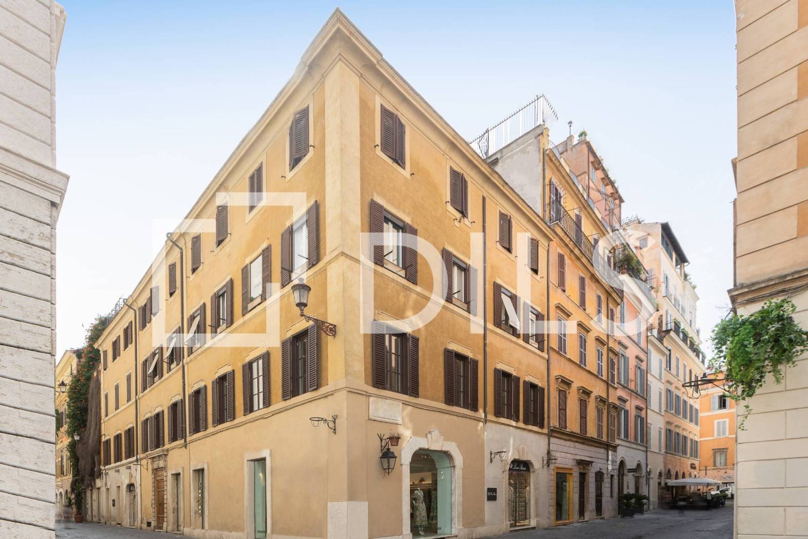 Quadrilocale via Borgognona 32, Spagna, Roma