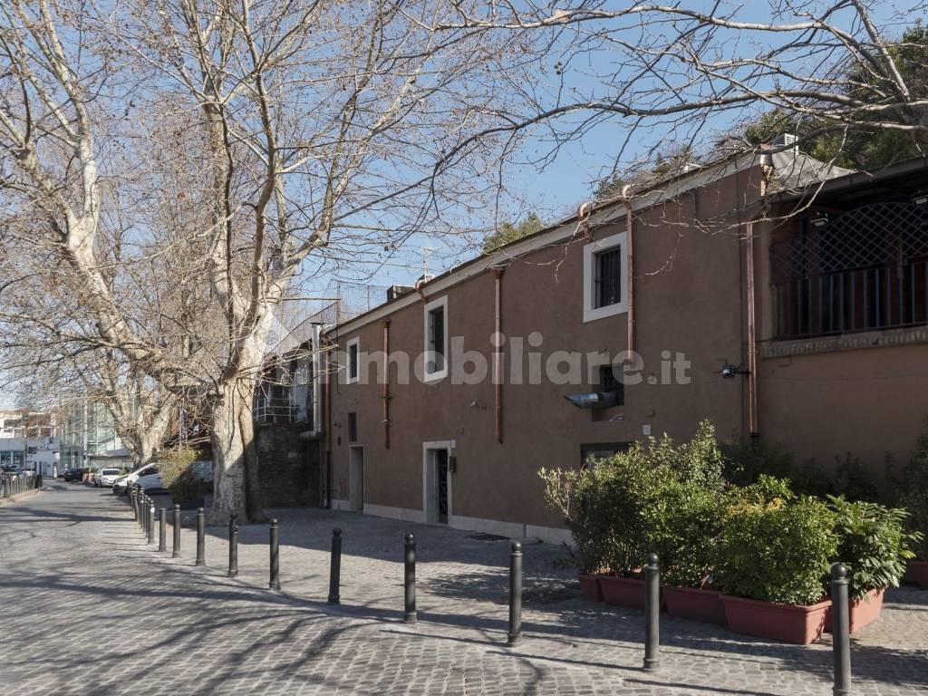 Locale commerciale via di Monte Testaccio 35A, Roma, Rif. 105645021 ...
