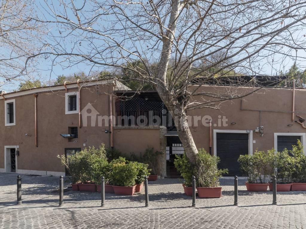 Locale commerciale via di Monte Testaccio 35A, Roma, Rif. 105645021 ...