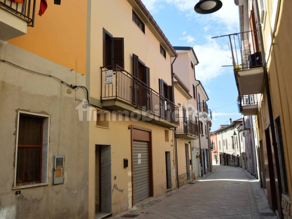 Vendita Terratetto unifamiliare in via Antica San Potito Ultra. Ottimo ...