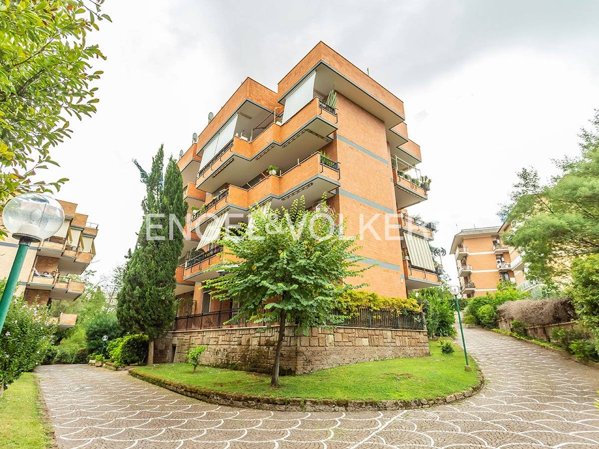 Quadrilocale via del Colle di Mezzo, Cecchignola - Giuliano Dalmata, Roma