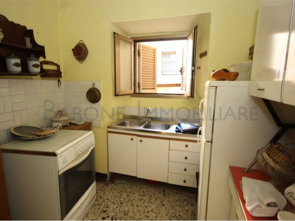 Vendita Terratetto unifamiliare in frazione Pariana Massa. Buono stato ...