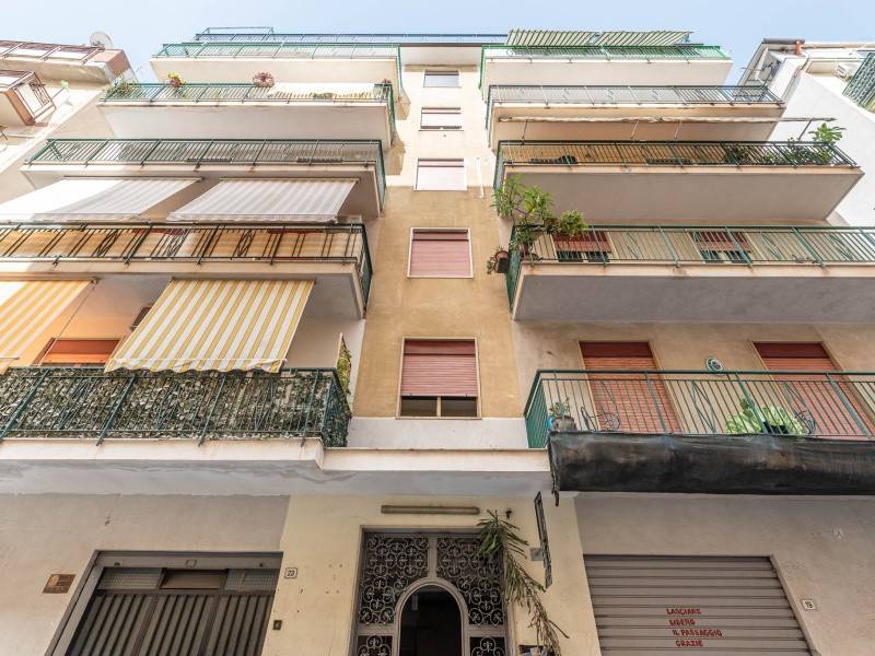Vendita Appartamento Palermo. Trilocale in via Alcantara. Buono stato ...