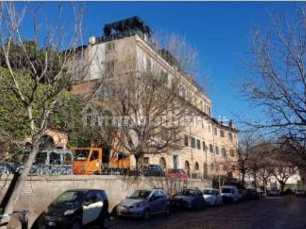 Locale commerciale via Garibaldi, 88, 00153, Roma, Rif. 105864403 ...