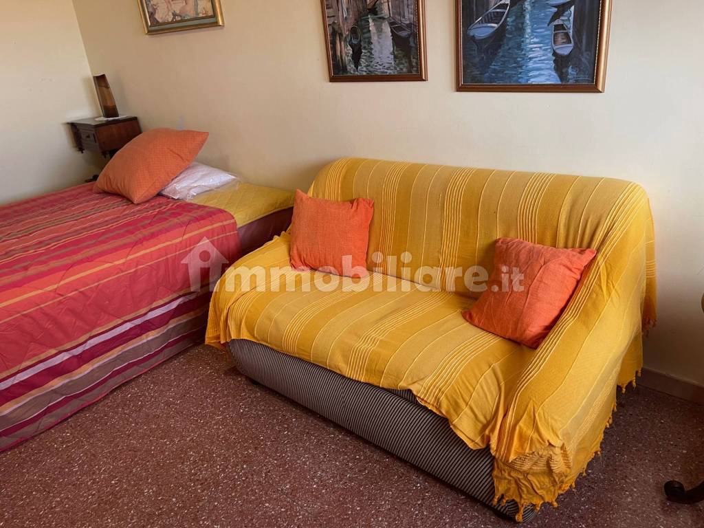 Stanza singola in affitto, affittasi camera singola Mater Domini ...