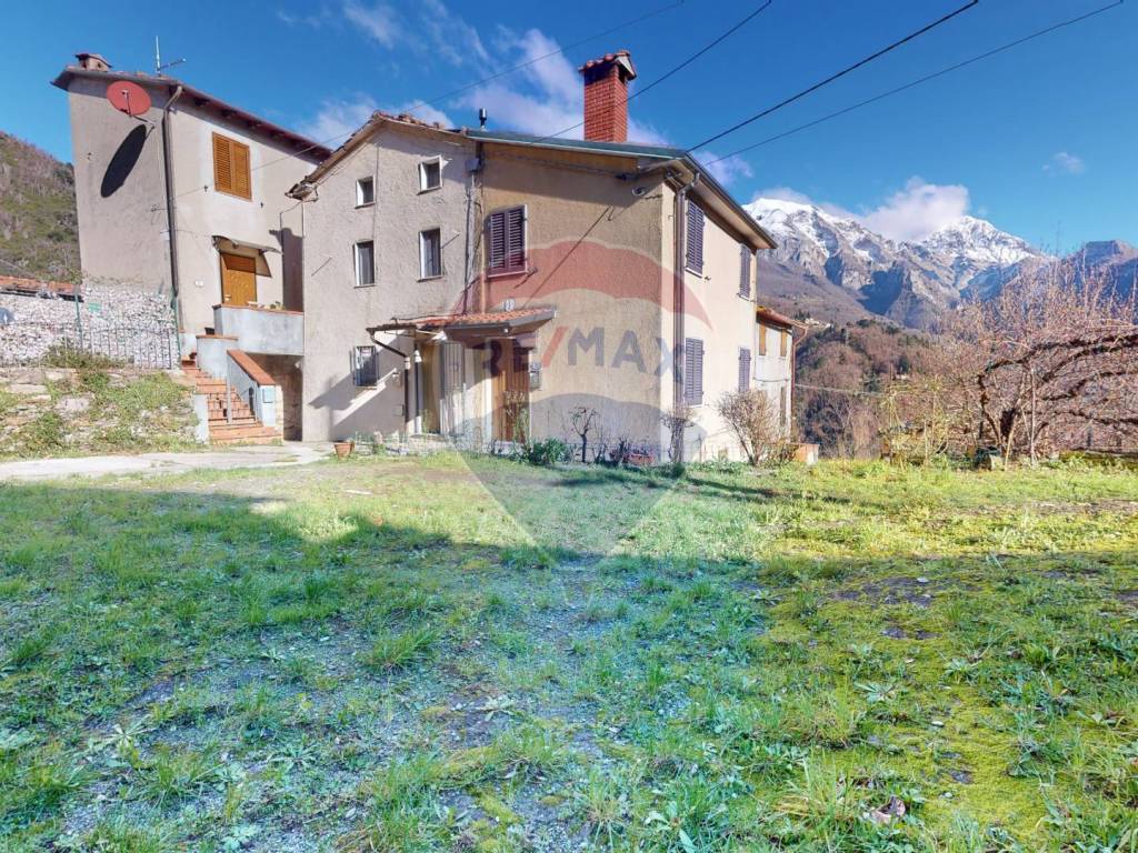 Vendita Terratetto unifamiliare in Basati Seravezza. Buono stato ...