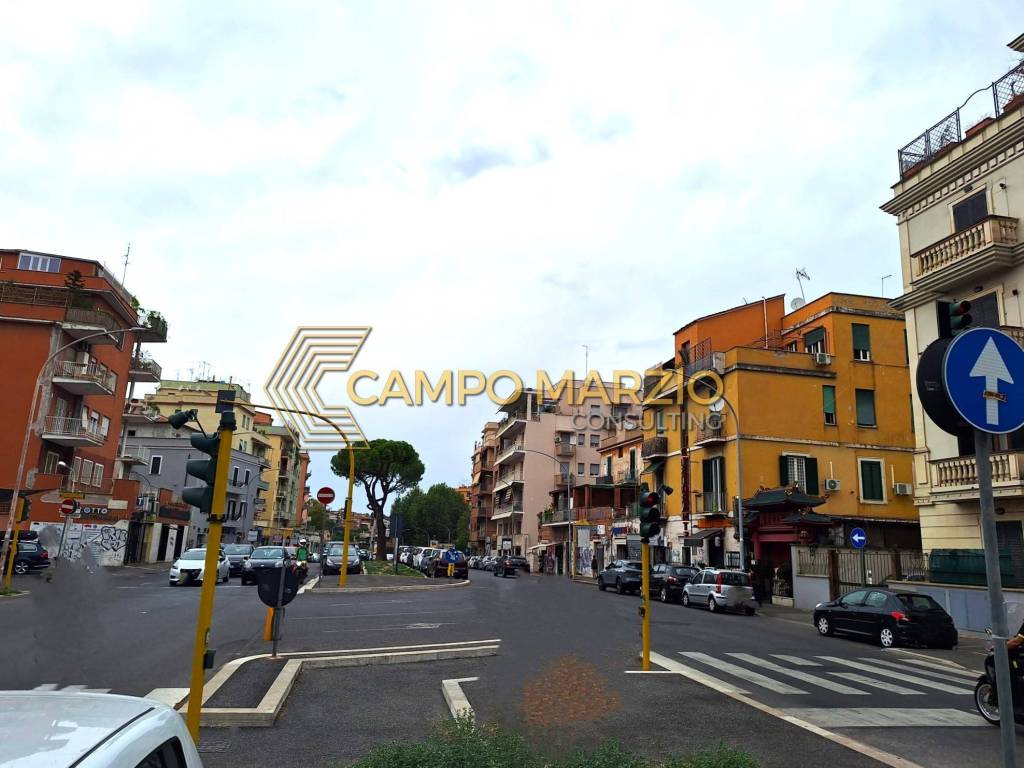 Locale commerciale piazza Capri, Roma, Rif. 105877933 - Immobiliare.it