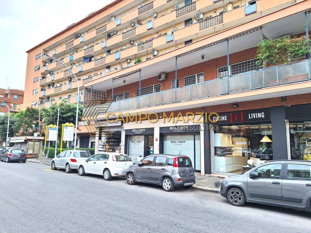 Locale commerciale piazza Capri, Roma, Rif. 105877933 - Immobiliare.it