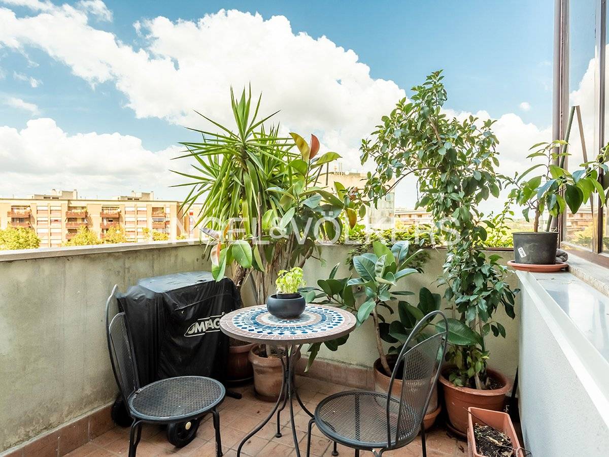 Trilocale via Valentino Mazzola, Roma 70, Roma