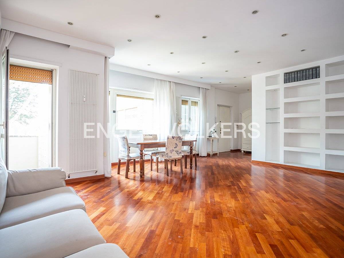 Quadrilocale viale America, Eur, Roma