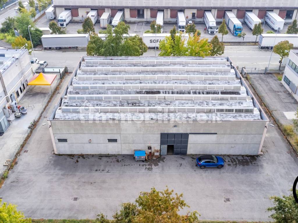 Capannone via Carlo Zotti 1A, Forlì, Rif. 105989715 - Immobiliare.it