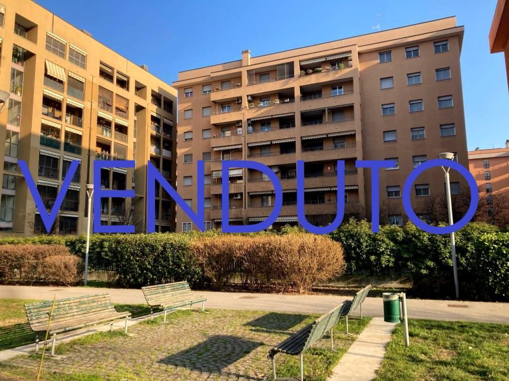 Vendita Appartamento Milano. Trilocale in via San Mirocle 6/A. Buono ...