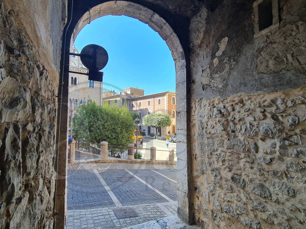 Palazzo - Edificio via umberto Primo, Priverno, Rif. 106041119 ...