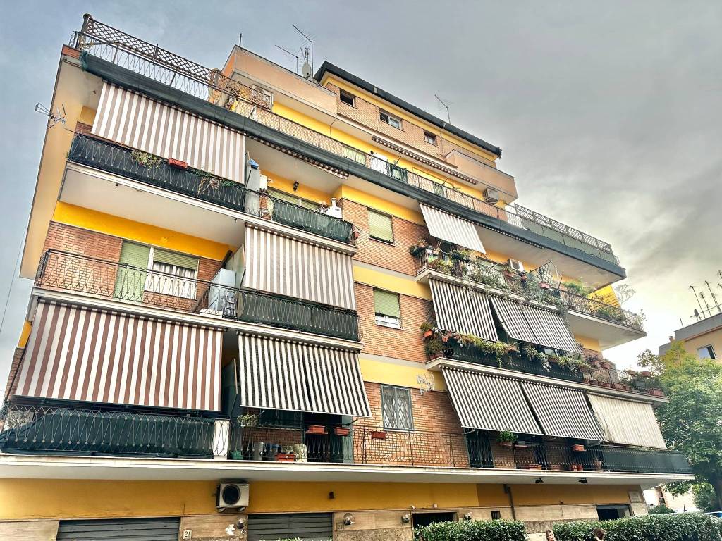 Locale commerciale via di Torrevecchia 493, Roma, Rif. 106064079 ...