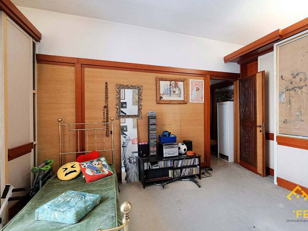 Vendita Villa bifamiliare in viale Leonardo da Vinci 32 Galliate. Buono ...