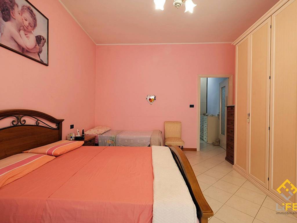 Vendita Villa bifamiliare in viale Leonardo da Vinci 32 Galliate. Buono ...