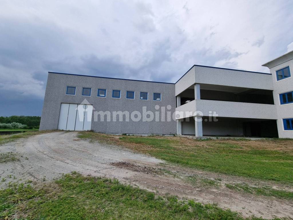Capannone corso Torino, Caluso, Rif. 106092765 - Immobiliare.it