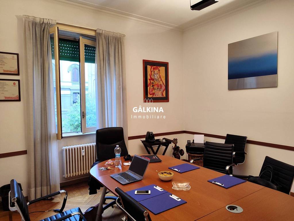 Vendita Appartamento Milano. Trilocale in via Tonale 9. Buono stato ...