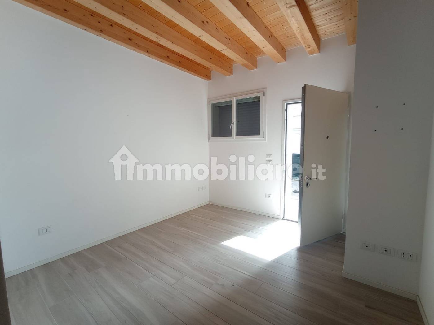 Bilocale viale della Repubblica, Santa Bona Nuova, Treviso