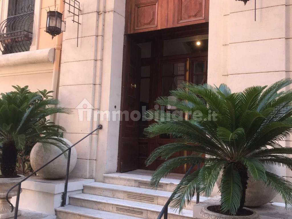 Vendita Appartamento Roma. Trilocale in via Taro. Buono stato, primo ...