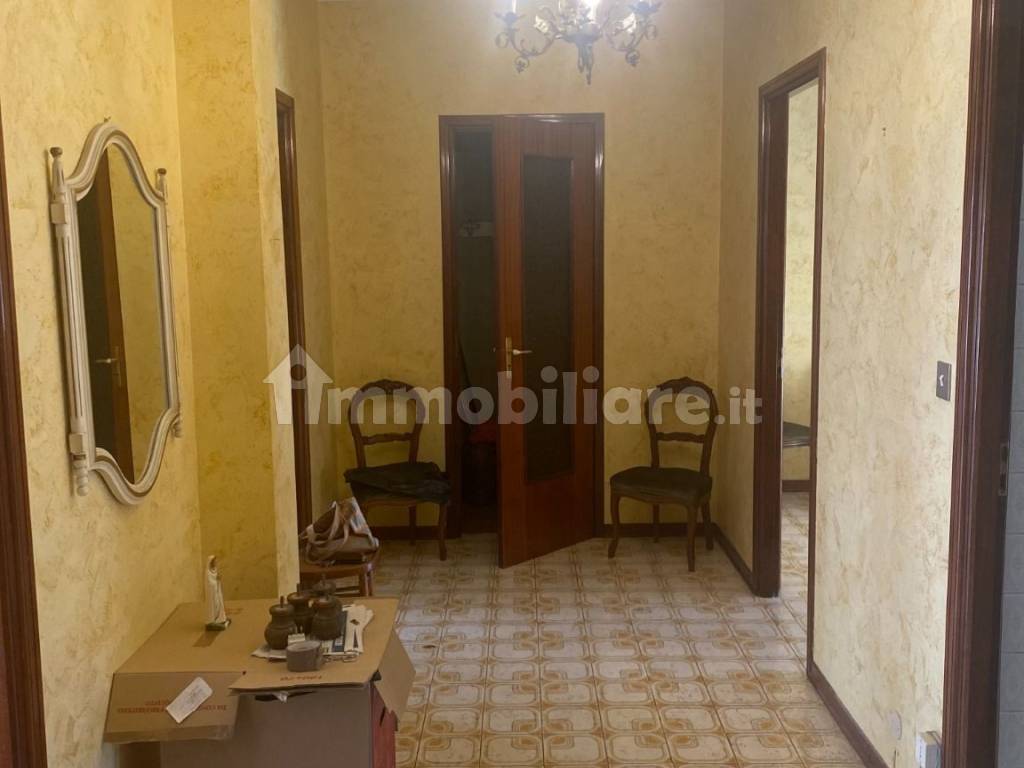 Vendita Appartamento Rondissone. Trilocale in via 20 Settembre 7. Buono ...