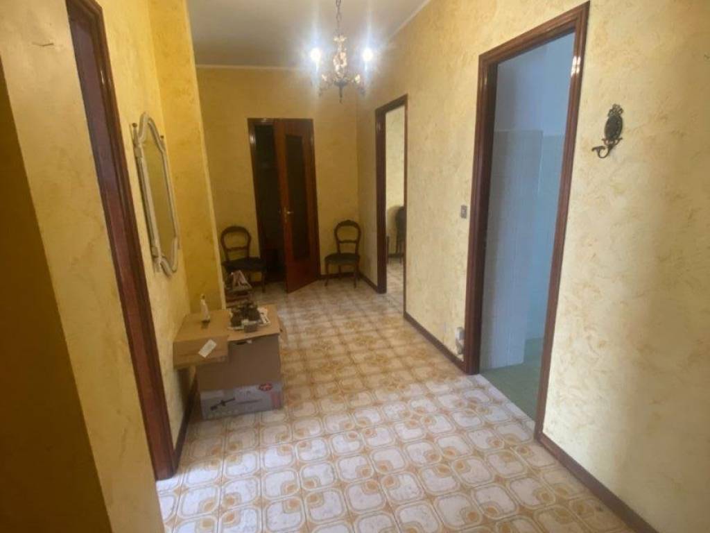 Vendita Appartamento Rondissone. Trilocale in via 20 Settembre 7. Buono ...