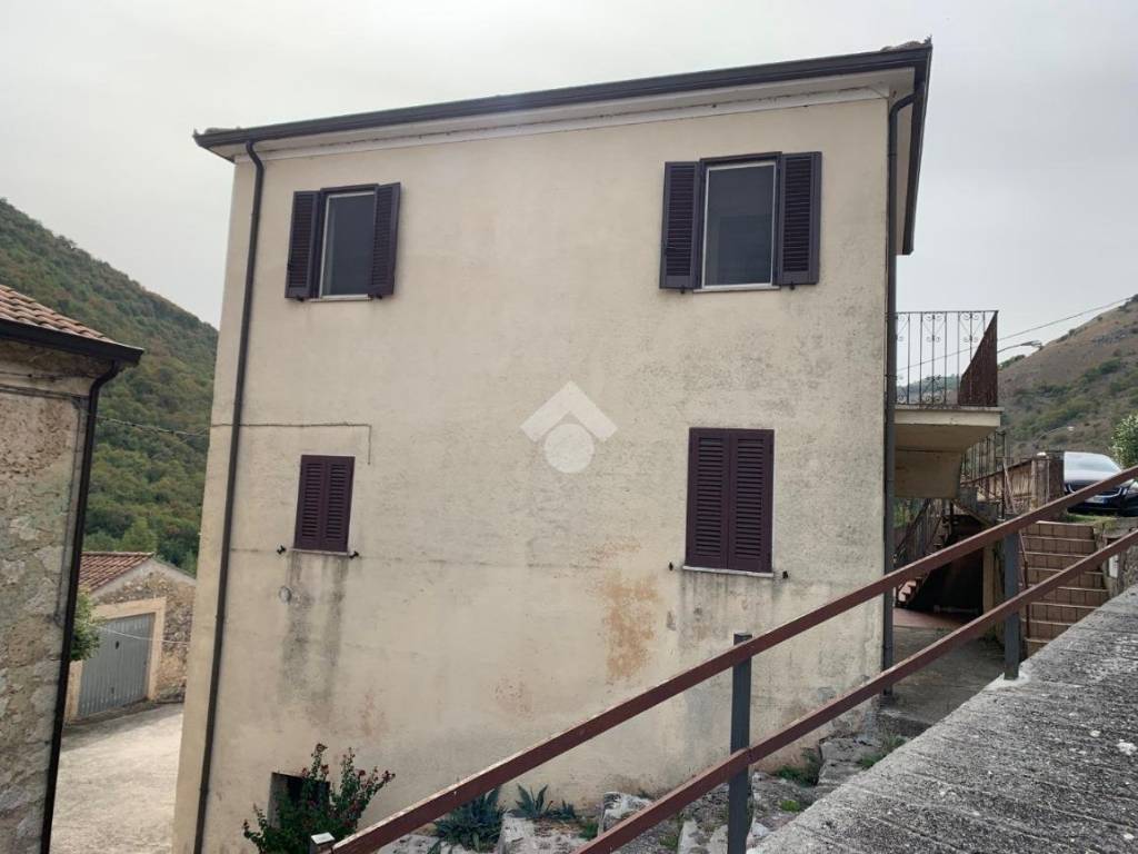 Vendita Terratetto plurifamiliare in via Plauto Casalvieri. Buono stato ...