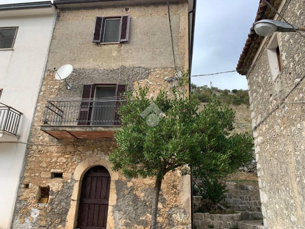 Vendita Terratetto plurifamiliare in via Plauto Casalvieri. Buono stato ...