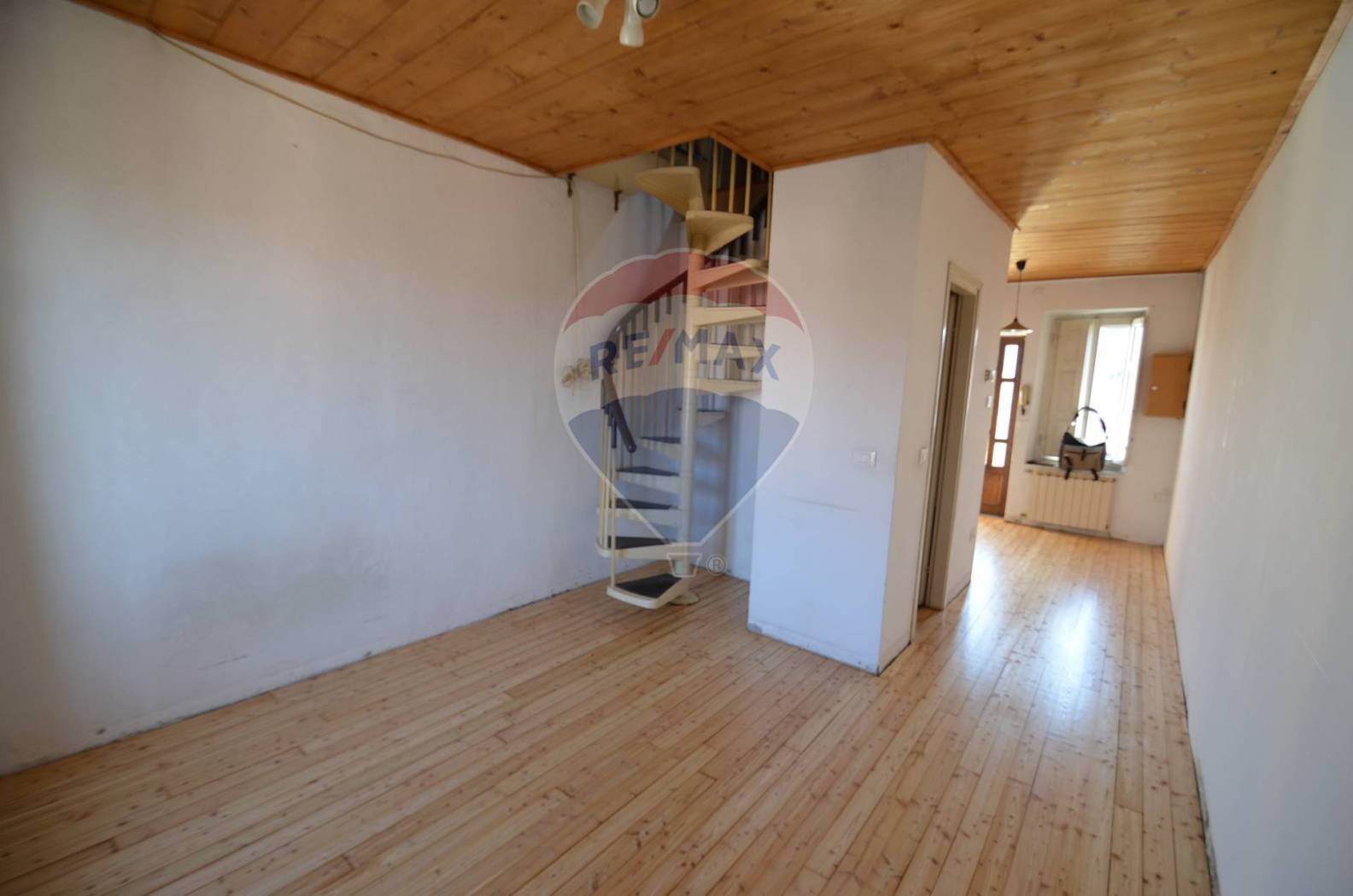 Bilocale buono stato, terzo piano, Centro Storico, Pavia