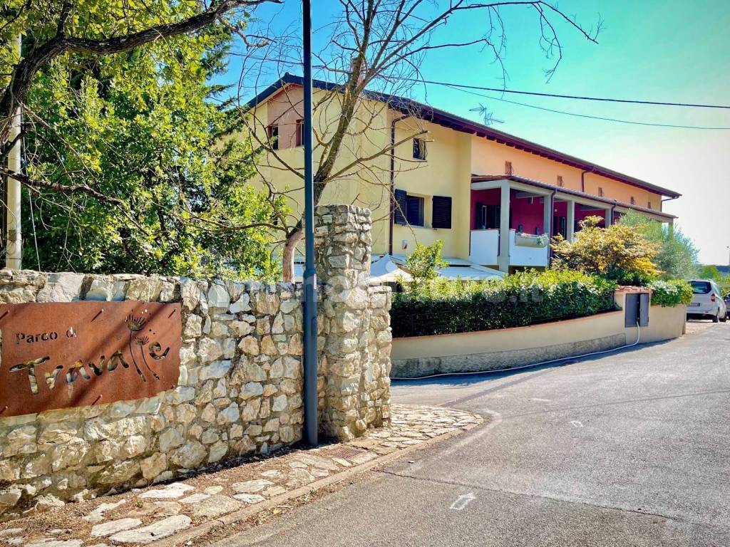 Vendita Appartamento Calenzano. Trilocale in Località Travalle. Ottimo ...