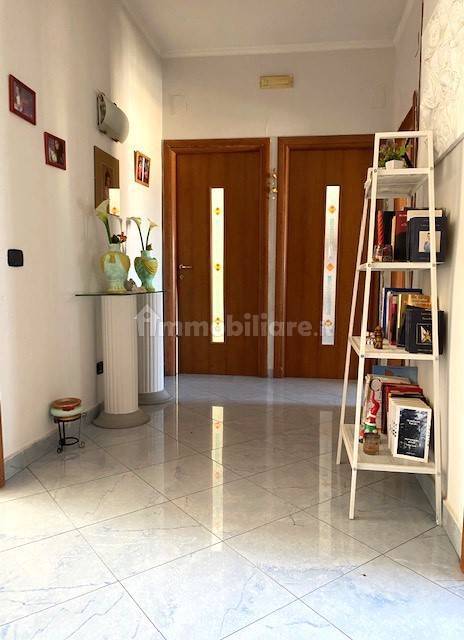 Vendita Appartamento Casoria. Trilocale in via Pio XII 37. Buono stato ...