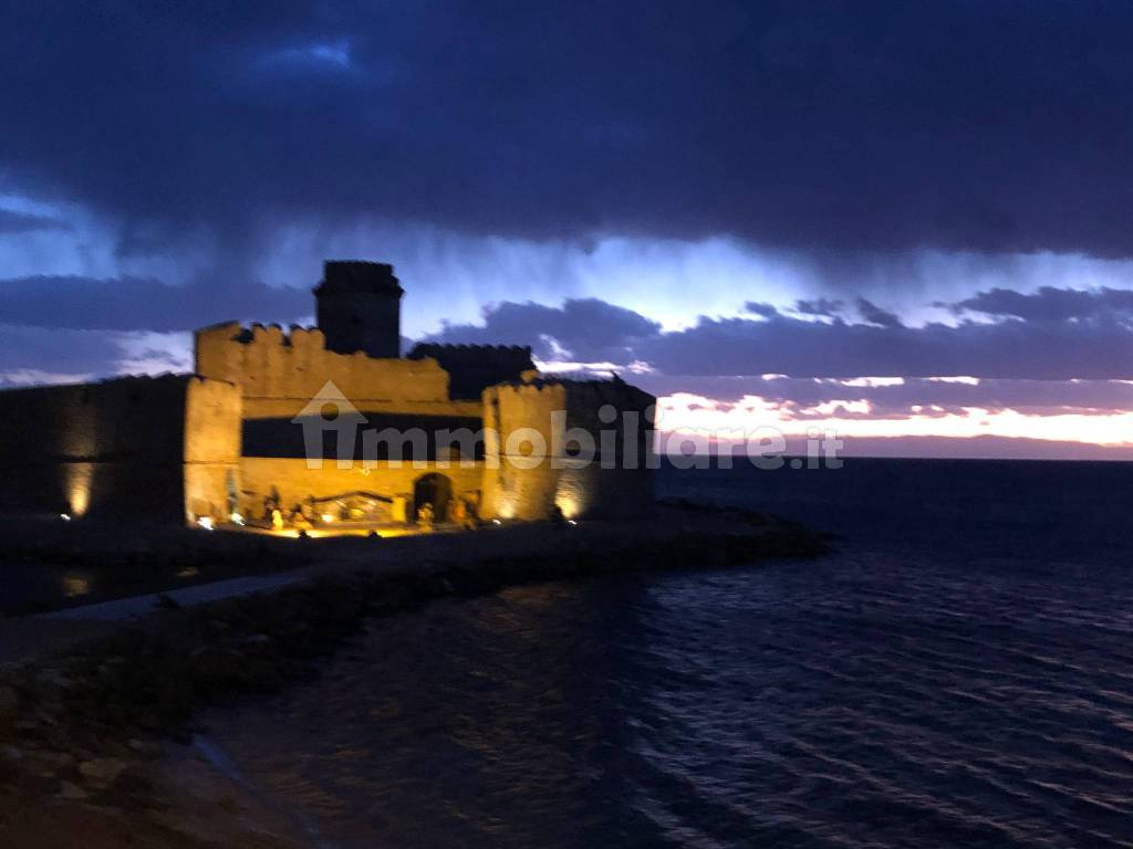 Vendita Appartamento Isola di Capo Rizzuto. Trilocale in via Faro 26 ...