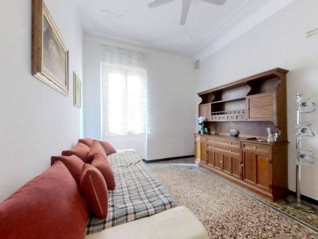 Vendita Appartamento Genova. Trilocale in viale Carlo Canepa. Buono ...