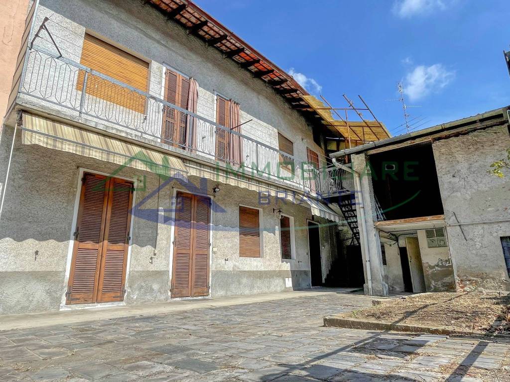 Vendita Terratetto unifamiliare in via Milano 10 Somma Lombardo. Da ...