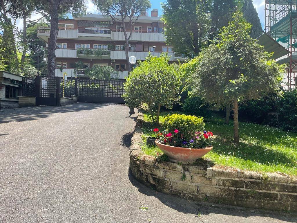 Vendita Appartamento Roma. Quadrilocale in viale Cortina d'Ampezzo 186 ...