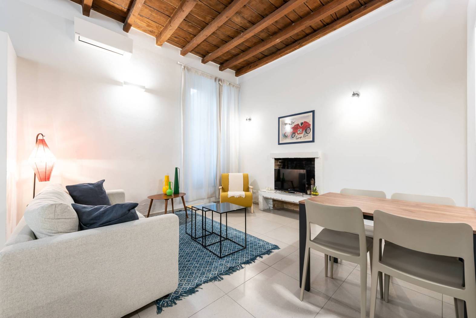 Bilocale via Federico Confalonieri 11, Isola, Milano