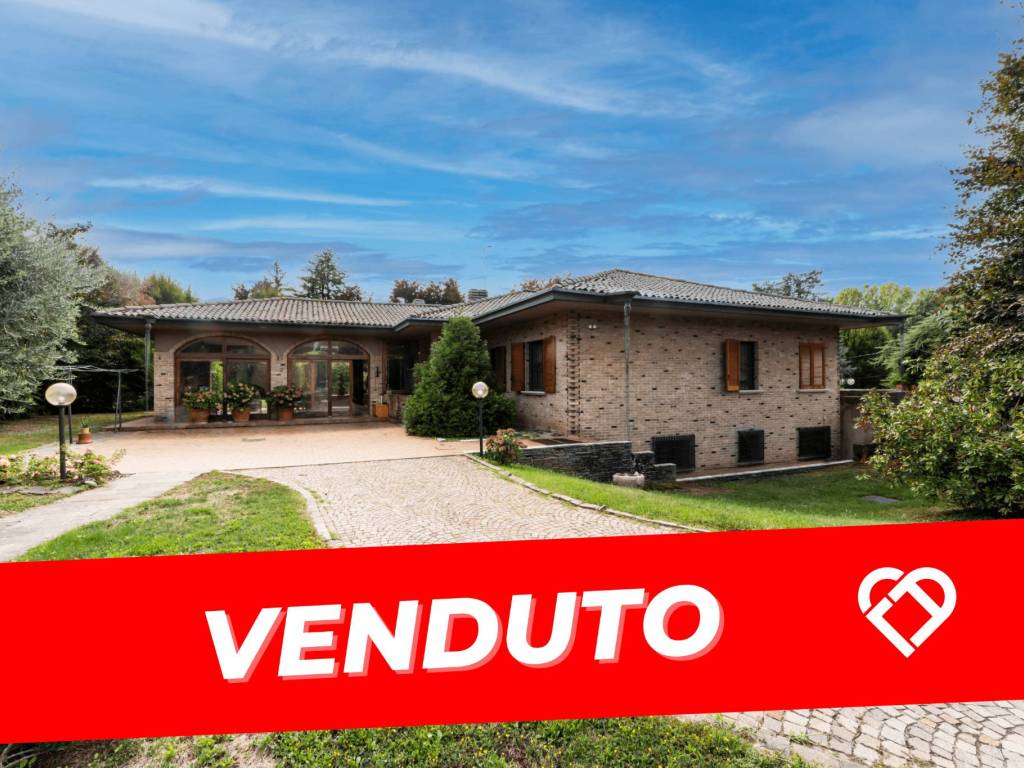 Vendita Villa unifamiliare in via dei Ronchi 5 Venegono Inferiore ...