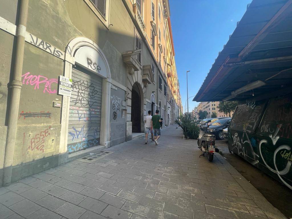 Locale commerciale via Pomezia 46, Roma, Rif. 106367783 - Immobiliare.it