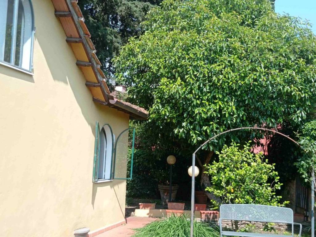 Vendita Villa unifamiliare in via San Felice a Ema Firenze. Buono stato ...