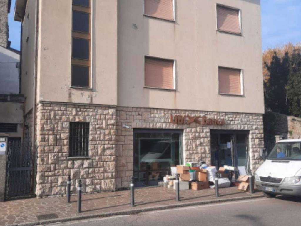 Locale commerciale via Fossa 8, Villa d'Adda, Rif. 106402599 ...