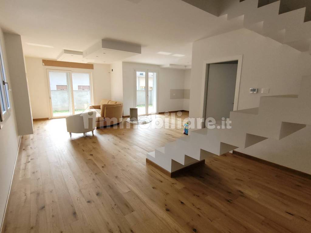 Vendita Villa unifamiliare Galliate. Nuova, posto auto, riscaldamento ...