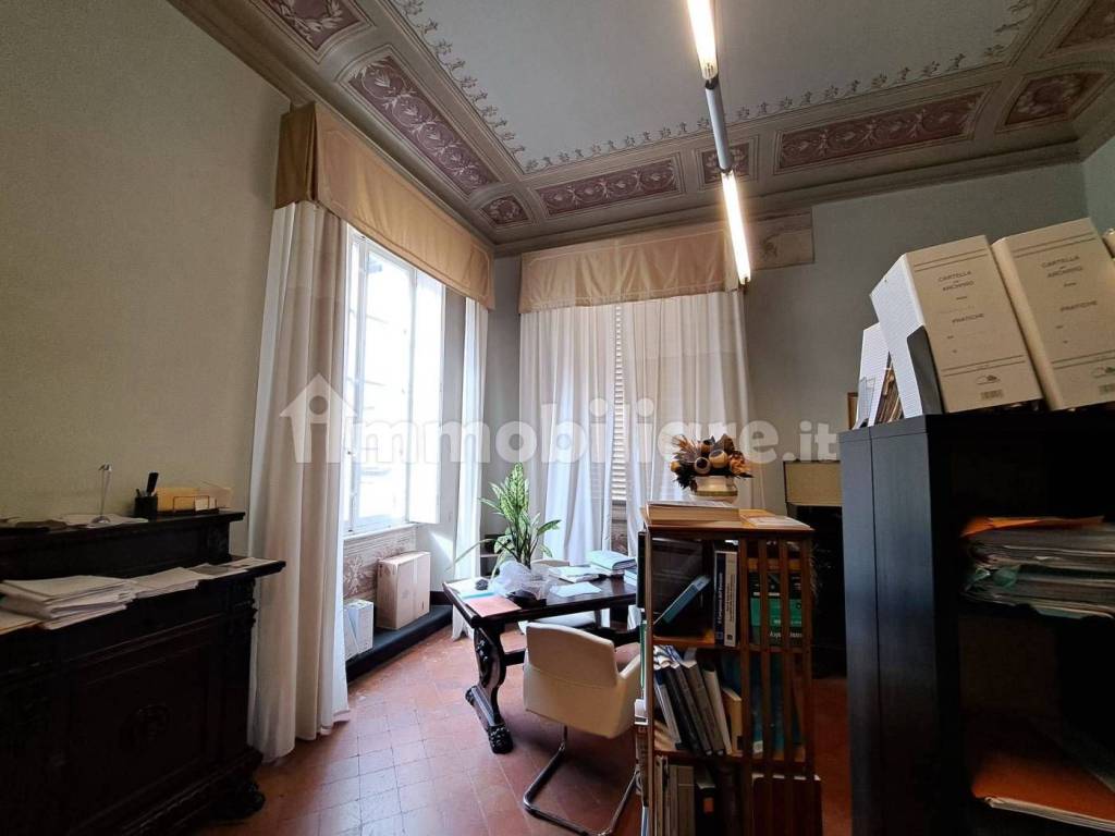 Ufficio - Studio via Burlamacchi, Lucca, Rif. 106470371 - Immobiliare.it