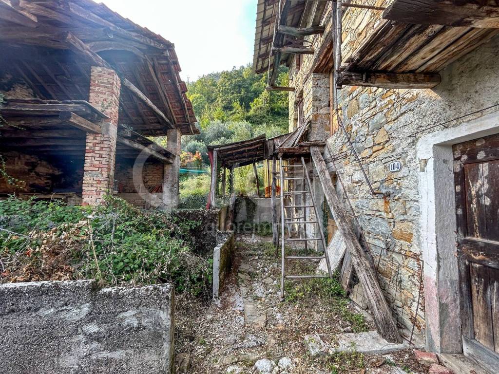 Vendita Rustico in via Zimor Tarcento. Da ristrutturare, 100 m², rif ...