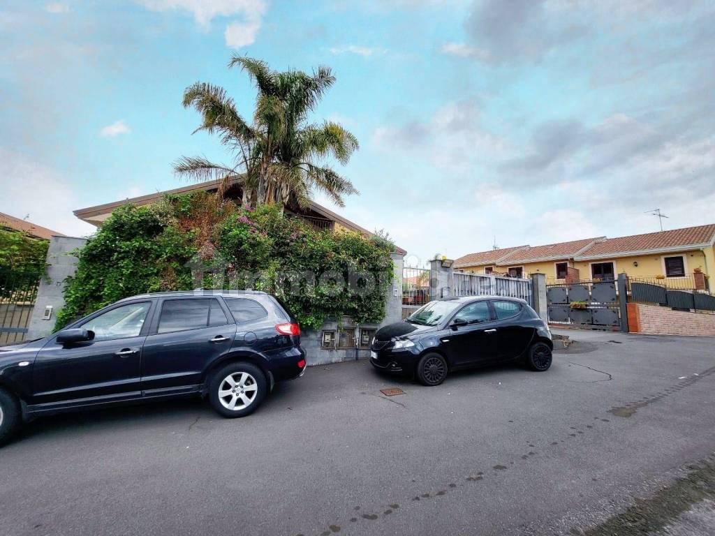 Vendita Villa a schiera San Pietro Clarenza. Ottimo stato, posto auto ...